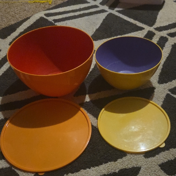 Tupperware | Kitchen | Tupperware Colorful Mixing Bowl Set With Lids ...
